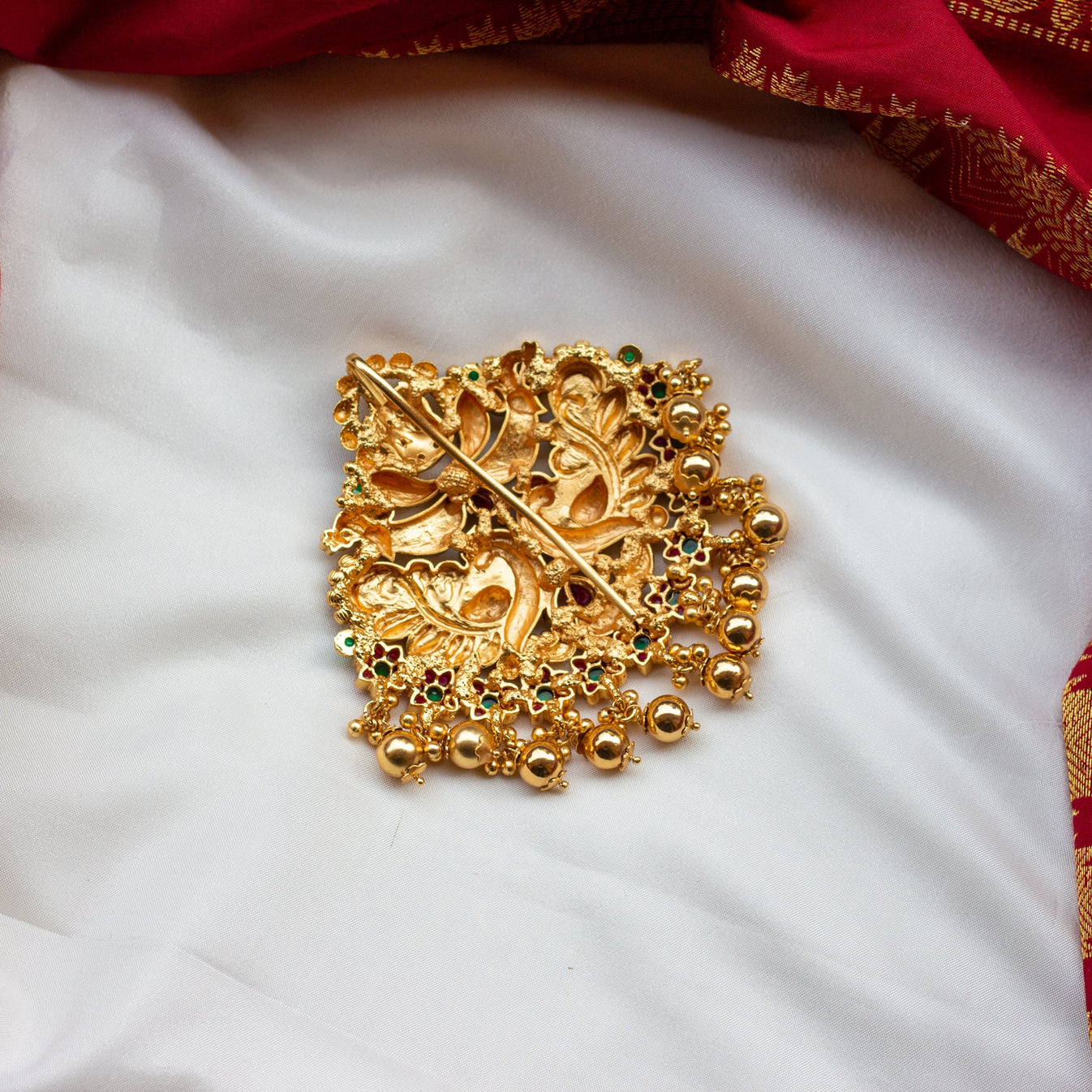 Gold Look Traditional Retta Pakshi Lakshmi Kemp Single Jada Billa ...